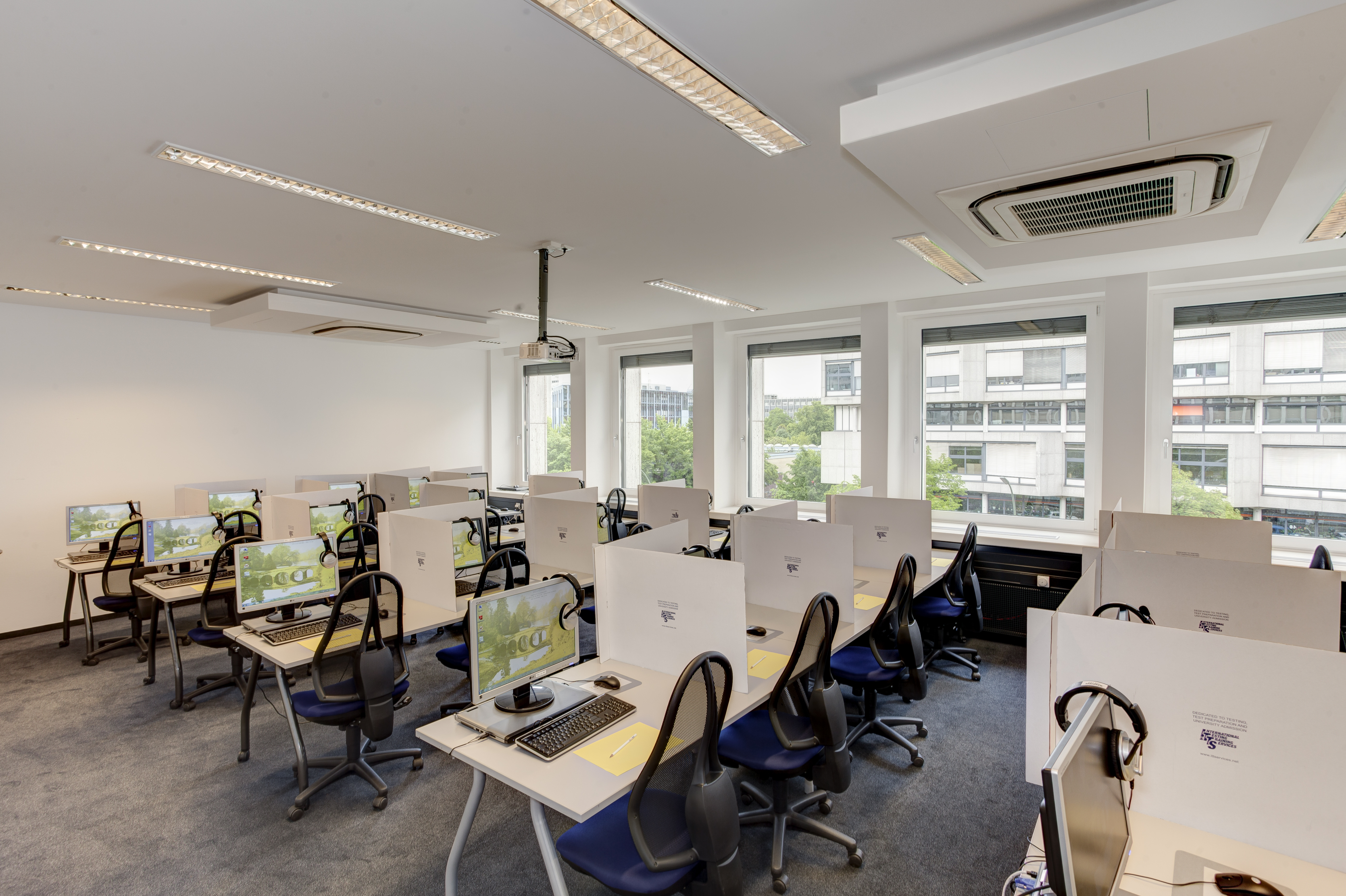 Testcenter in Berlin | YellowPark Seminarraum-Vermietung